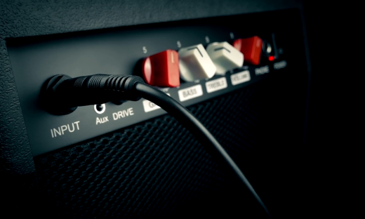 Preamp vs Amp: Differences Explained - Sessions Music