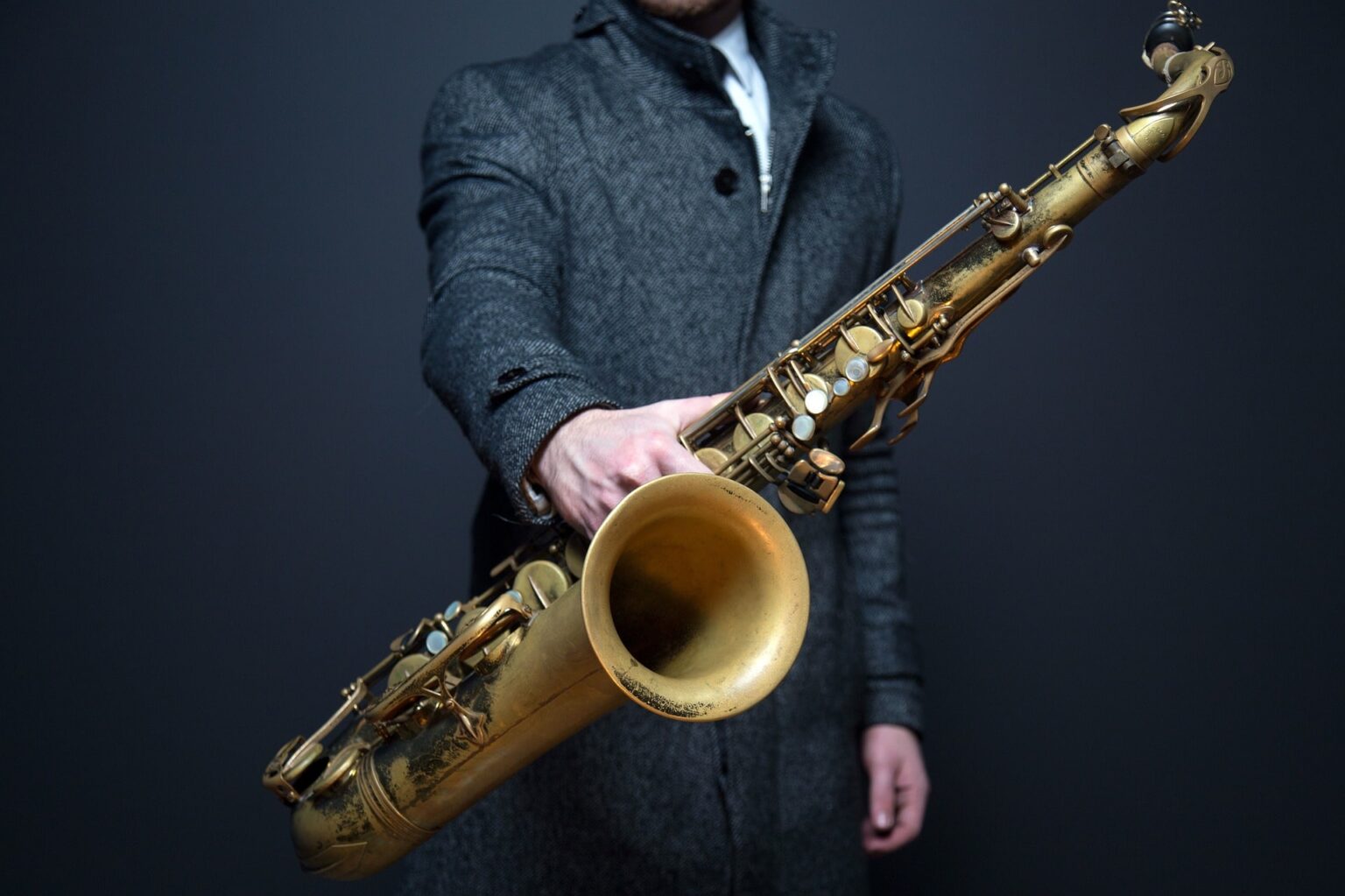 How to Read and Use a Saxophone Fingering Chart - Sessions Music