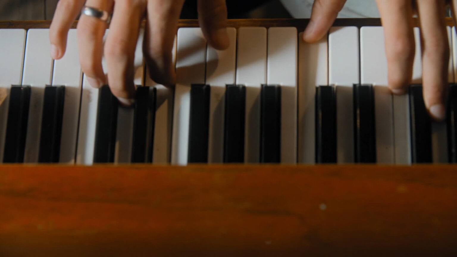 A Detailed Guide to Piano Keys Charts for Beginners - Sessions Music